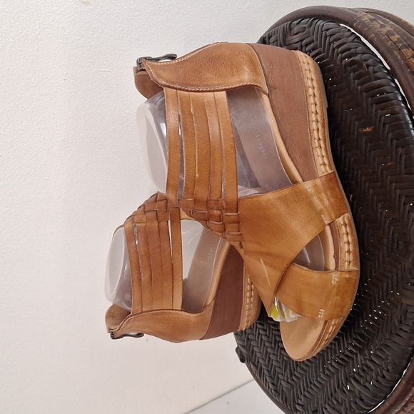 Antelope | Shoes | Antelope Rowena Sandals Women Sz 39 | Poshmark
